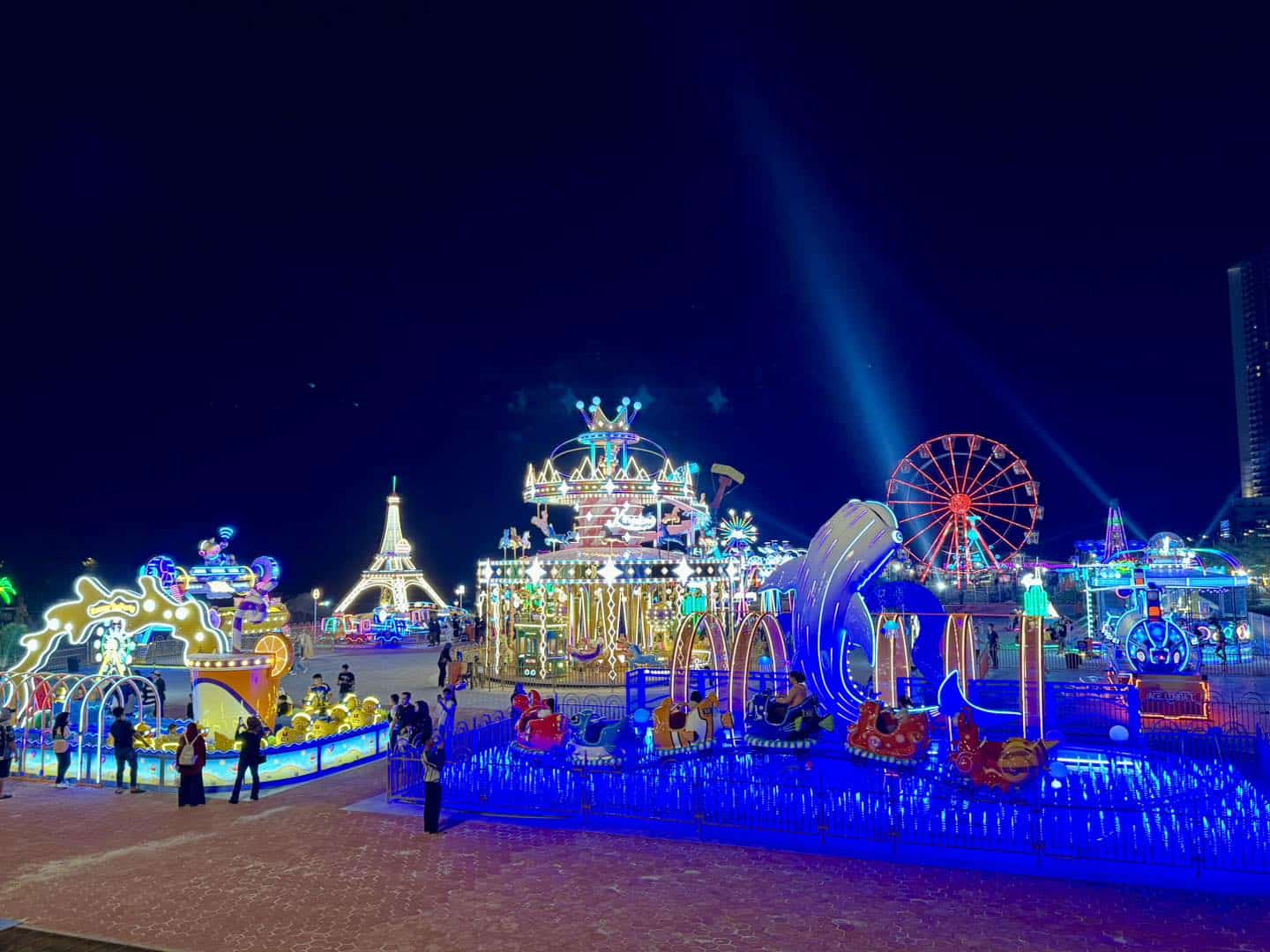 MoCity Cosmic Park Melaka : Tarikan, Waktu Operasi dan Harga Tiket